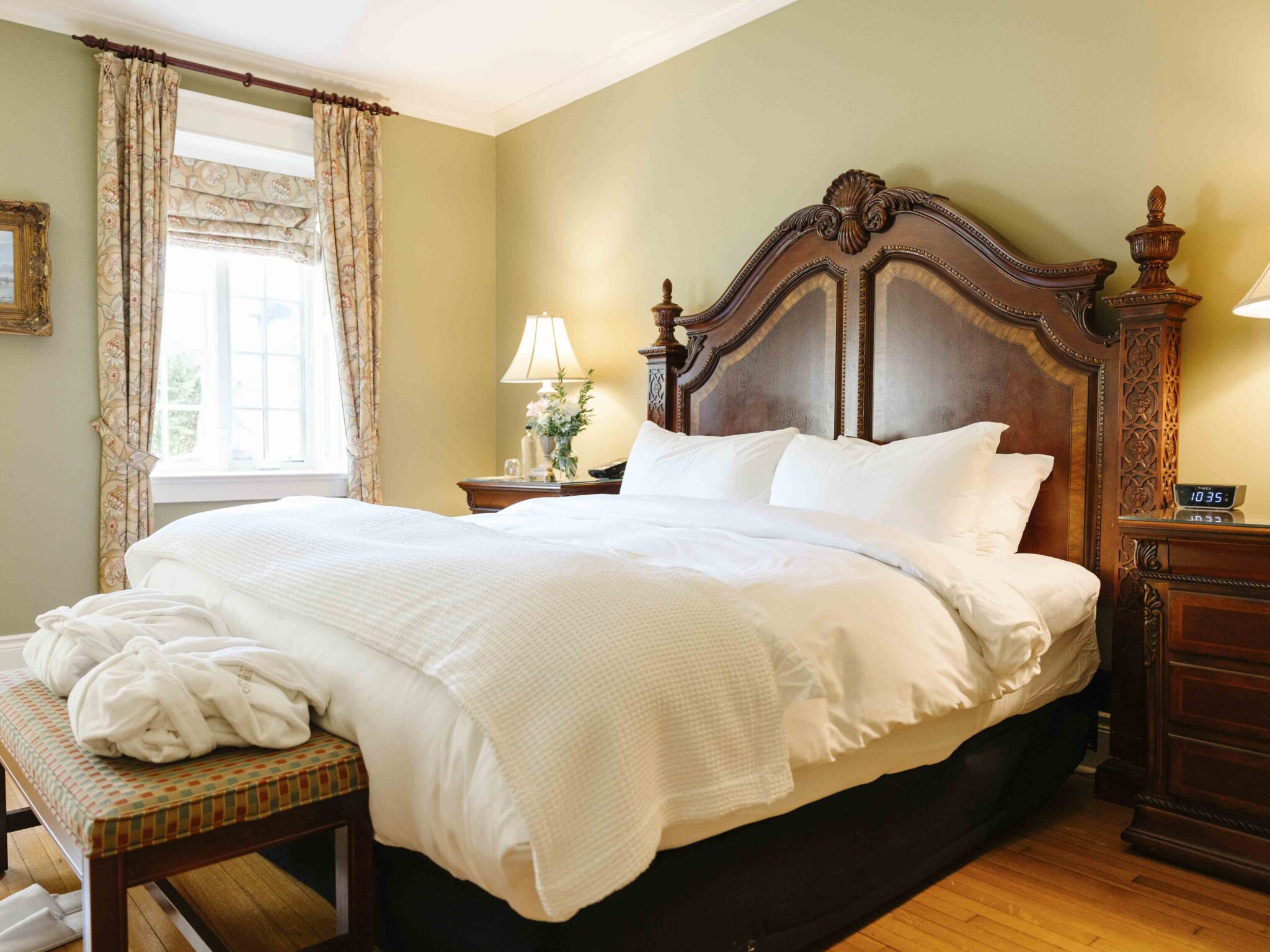 Riverbend Inn & Vineyard - Riverbend Inn