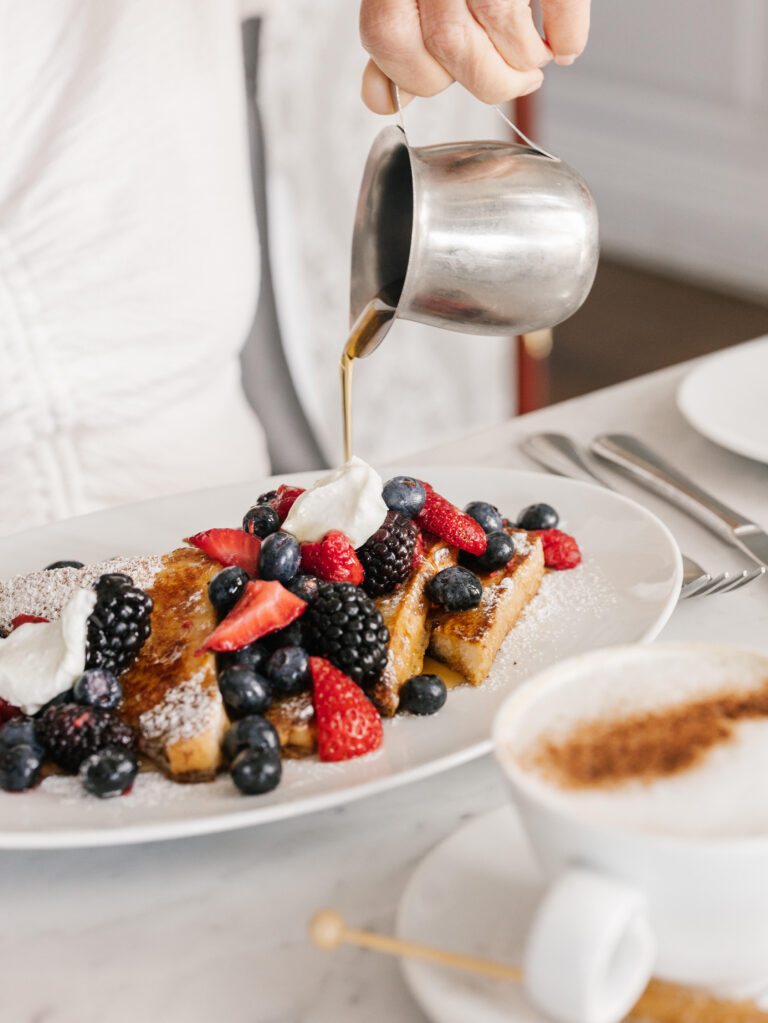 DINE | Oaklands Restaurant | Ansley Sparkling Terrace | Riverbend Inn ...