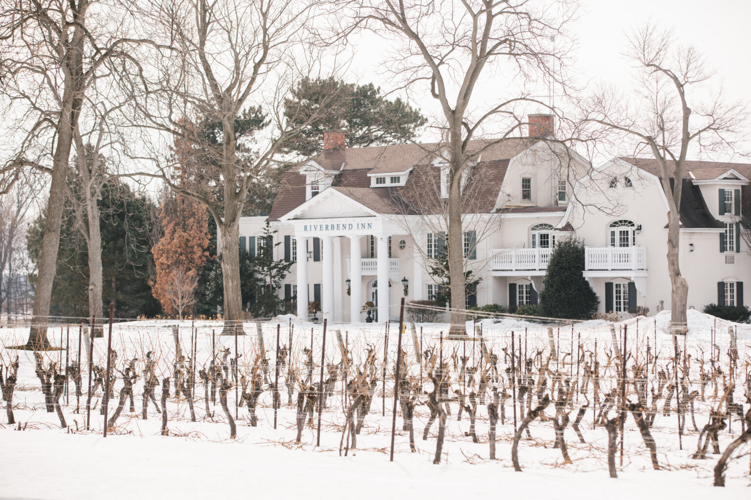 DINE | Oaklands Restaurant | Ansley Sparkling Terrace | Riverbend Inn ...